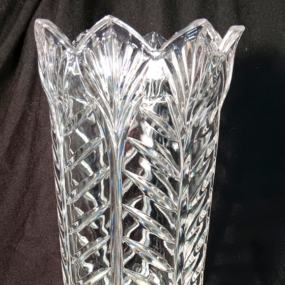Fifth Avenue | Accents | Crystal Floral Vase Fifth Avenue New Portico ...